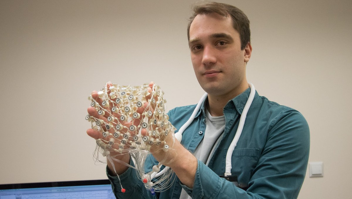 Ученые выяснили, что объем рабочей памяти человека зависит от контроля ...